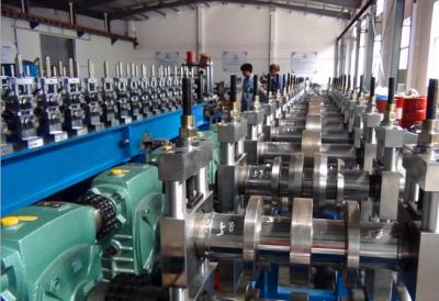 China 10m/min - 15m/min que forma el rollo del estante de la velocidad que forma las máquinas con el sistema de control del PLC en venta