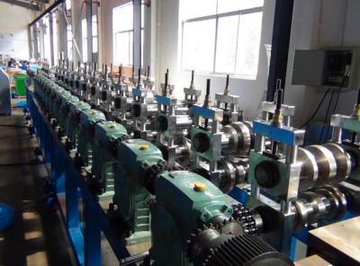 China Formación del rollo del estante del sistema de control de la frecuencia del PLC máquina-máquina con 5m/min - 15m/min en venta