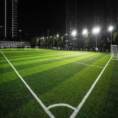 中国 庭のフットボール競技場の装飾の特別な泥炭のための人工的な草の敷物 販売のため