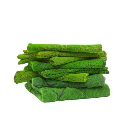 中国 シミュレーションのコケによって群がらせる泥炭の植物の壁の緑の草木の人工的な装飾の擬似コケ 販売のため
