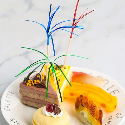 Chine Les feux d'artifice en bambou jetables entassent en vrac des cure-dents pour des hauts de forme de petit gâteau 10cm à vendre