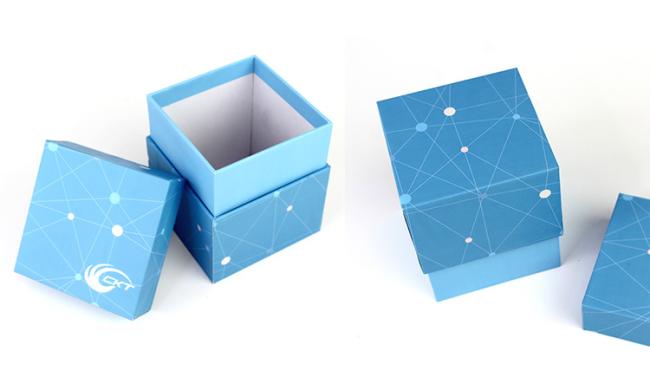 Recyclable cardboard gift box with lid