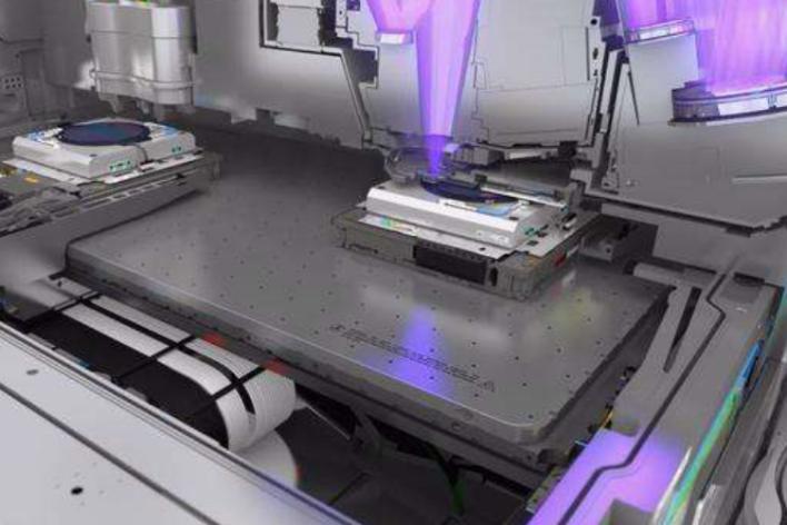 What are the precision ceramic components in the semiconductor manufacturing process?