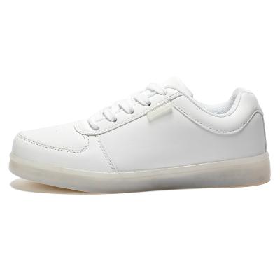 Cina Ricaricabili di USB principali accendono le scarpe con le scarpe da tennis principali batteria al litio in vendita