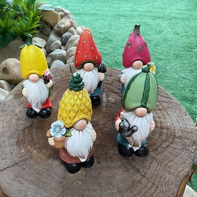 중국 Gnome 도기류 정원은 살아 있는 듯한 다수 요업 정원 조각상을 꾸밉니다 판매용
