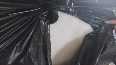 China Tela não tecida do geotêxtil do polipropileno para a cor do branco das paredes de retenção à venda