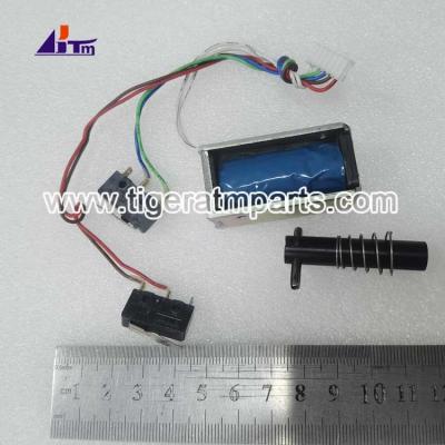 Cina 1750304622-09-08 Diebold Nixdorf Solenoide DN Card Reader Parti per bancomat in vendita