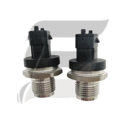 China Pc200-8 van het de Brandstofspoor van EC210 Gemeenschappelijke de Druksensor 0281002937 0281006425 Te koop