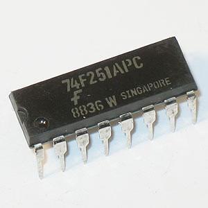 Cina 74F251APC Multiplexer 8-Input 3-State 4.5V to 5.5V 16-Pin PDIP - Rail/Tube in vendita