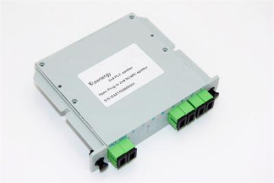 中国 2x4 プラグイン型SC APC 光ファイバーPLCスプリッター 販売のため