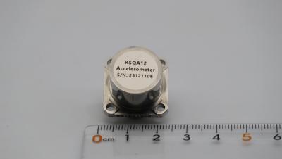 中国 高速加速器センサー 電源電圧 ±12~±18V DC 及びスケールファクター0.6~1.3mA/g 販売のため