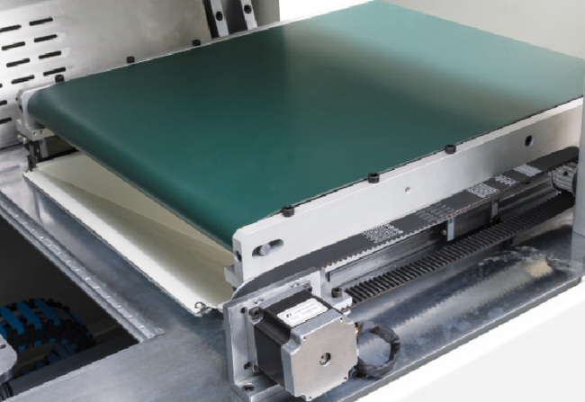 Vacuum Pick PCB Depaneling Router Machine With Dust Collector Germany Spindle 4