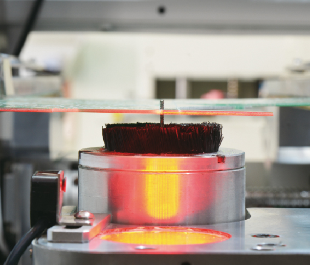 Vacuum Pick PCB Depaneling Router Machine With Dust Collector Germany Spindle 1