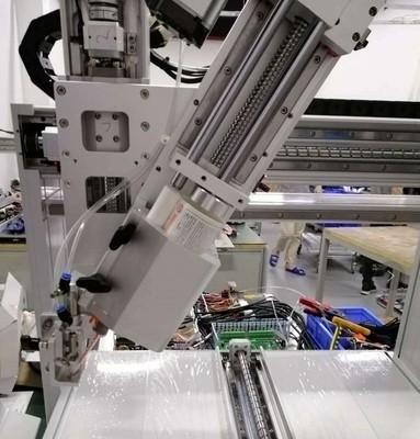 Chine Machine à distribuer de la colle à haute vitesse à 4 axes AB avec moteur pas à pas et ceinture de chronométrage à vendre