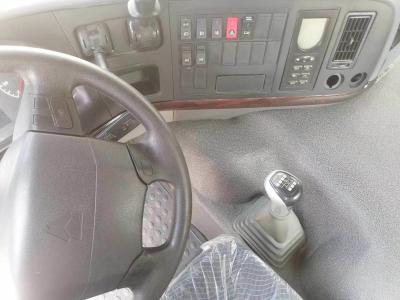 중국 수동 변속기 사용된 Sinotruk HOWO 6X4 트랙터 트럭 머리가 고객 요구 사항 판매용