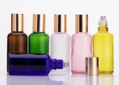 China o cosmético de vidro do roll-on 50ml engarrafa o tratamento de superfície perolado do brilho/inclinação à venda