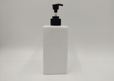 Cina Il cosmetico di plastica di colore dello sciampo bianco della schiuma imbottiglia i materiali dell'ANIMALE DOMESTICO con la pompa della lozione in vendita