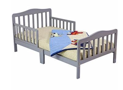 中国 2つの安全柵が付いているChildsの美しい木のベッド、子供のマツ ベッドの中間の足 販売のため
