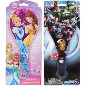 China Salto - o brinquedo plástico traseiro da bola da pá, vingadores de Disney dos desenhos animados monta à venda