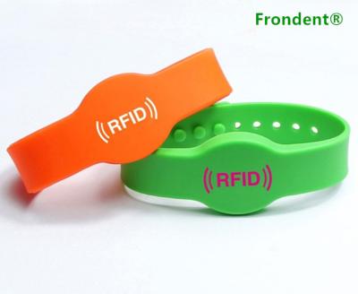 Cina Amichevole eco- di forma rotonda di multi colore di polsino del chip del silicone RFID mezzo in vendita