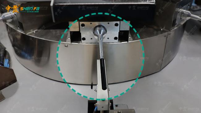 Auto 2 Colors Servo Barrels Screen Printing Machine - Detail View