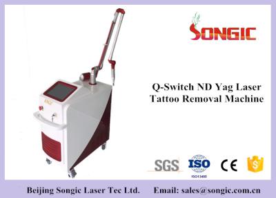 中国 専門Qによって転換されるND YAGレーザーの入れ墨の取り外し機械そばかすの取り外し機械 販売のため