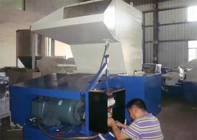 Chine Gray Central Granulating Granulator Plastic réutilisant la grande vitesse de machine de défibreur à vendre