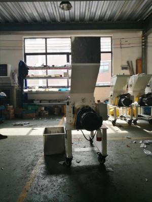 Chine Broyeur à vitesse réduite Crusher Granulator Industrial d'OG-3LS pour des défauts en plastique de psilosis à vendre