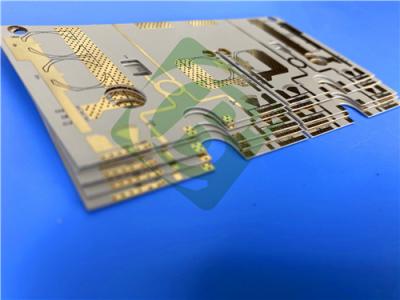 Chine Circuit imprimé RF double couche Rogers RT/duroid 6035HTC RF-10 construit sur un stratifié de noyau de 30 mil avec finition ENIG utilisé dans les amplificateurs hyperfréquences à vendre