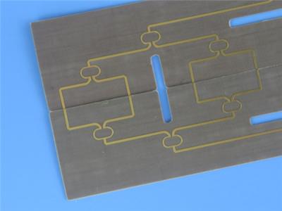 China CLTE-XT 2-Lagen-Leiterplatte, aufgebaut auf 5,1 mil Core-Laminat, 0,25 mm Dicke, mit Immersion Gold, Verwendung in Phased-Array-Antennen zu verkaufen