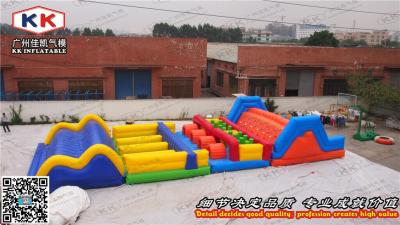 Cina Le corse ad ostacoli gonfiabili all'aperto giganti dei bambini impermeabilizzano il PVC di 0.6mm in vendita