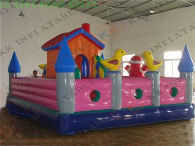 Cina Buttafuori gonfiabili Playland dell'uccello pazzo 5 x 5 x 4m 113kg per la scuola Funtime in vendita