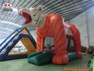 Cina Giocattoli gonfiabili a prova di fuoco della tigre dei buttafuori della tela cerata gonfiabile all'aperto del PVC in vendita