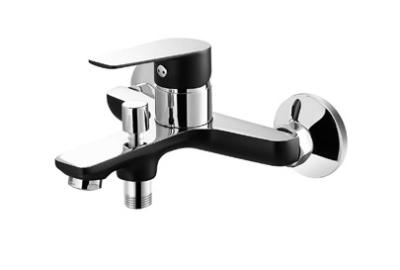 Chine Robinet de baignoire en laiton mitigeur bain douche mi chrome mi noir à vendre