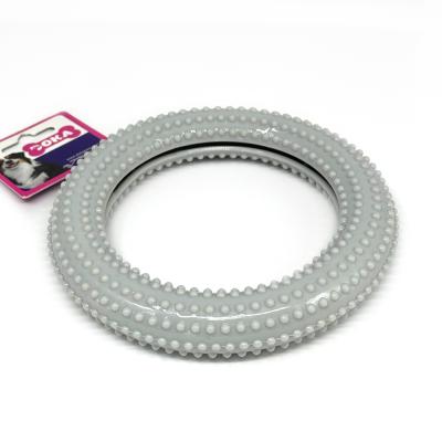 China Juguete para masticar con anillo TPR para perros, no tóxico, seguro, resistente al desgaste, duradero, interactivo, juguete para limpiar los dientes en venta