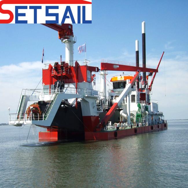 Made in China Diesele Engine Dredging Machine with Suction Pump