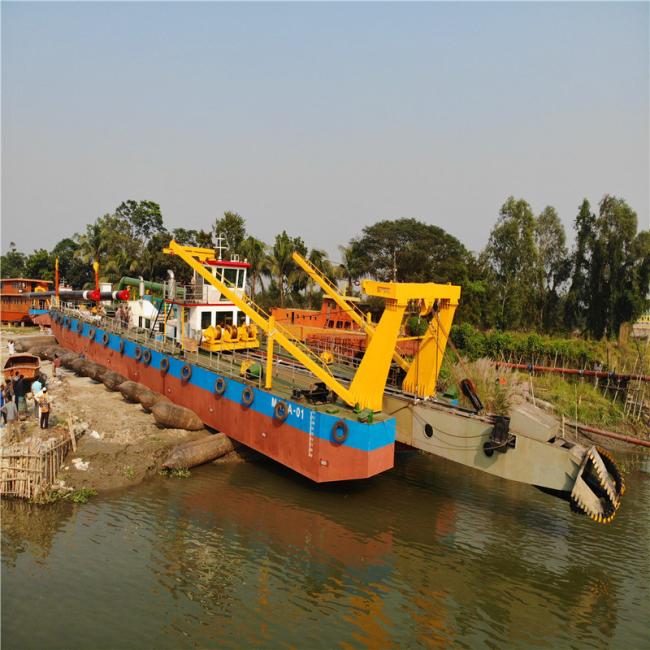 Electric Power Diesel Engine 28inch Cutter Suction Dredger for Port