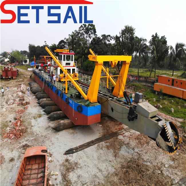 Dredging Machine Hydraulic Sand Mining Cutter Suction Dredger Ship