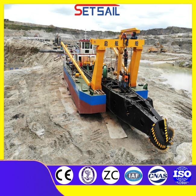 Diesel CCS Cutter Suction Dredger Dredging Ship Sand Mining Equipment