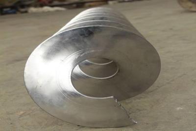 China Cuchilla espesada de la máquina segador del vuelo espiral para la desecación del barro monolítica en venta