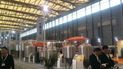 Chine Navire inoxydable de fermentation de grand d'acier inoxydable équipement de brassage à vendre