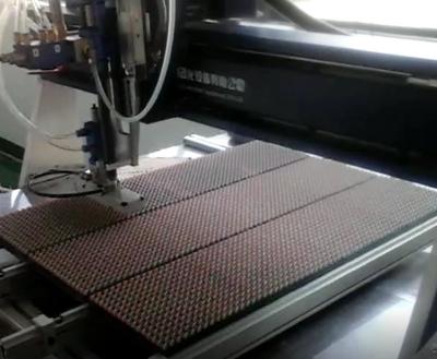 Chine Dispenser automatique de silicone avec méthode de remuage statique ou dynamique de 260 kg de capacité à vendre