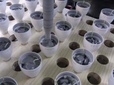 Κίνα Δυναμικό σύστημα ανάμειξης Μηχανή βάζας από ηποξυγόνες ρητίνες με επιλογή όγκου δεξαμενής 10L.25L.40L προς πώληση