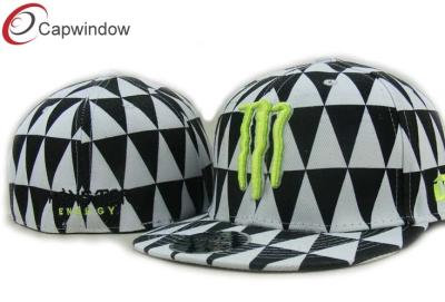 Cina i cappelli di baseball misura ricamo 3D con i controlli del nero e di bianco hanno stampato il tessuto in vendita