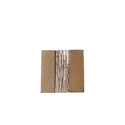 China Flat Shape Indonesia Sandstone Segment 24*9*15mm Single Disc Sandstone Cutter Tips Segmento de camada de sanduíche à venda