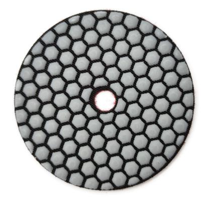Cina Pad per il rinnovamento del pavimento in cemento granito Flessibile strumento di lucidatura a secco con legame di resina di diamanti in vendita