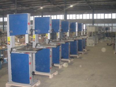 Κίνα 2HP η κάθετη ξύλινη ζώνη είδε στο νέο όρο το ξύλινο μέταλλο τέμνουσα πριονοκορδέλλα προς πώληση