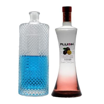 Cina Materiale in vetro Super Flint 750ml Vodka Spirit Gin Rum Vetro Latte con sughero in vendita