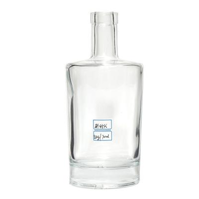Cina Bottiglia di liquore di vetro vuoto 500ml 750ml Campione libero per OEM/ODM Accettabile in vendita