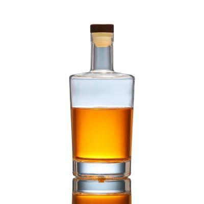 Cina Bottiglia di vetro da 500 ml per vodka in vendita